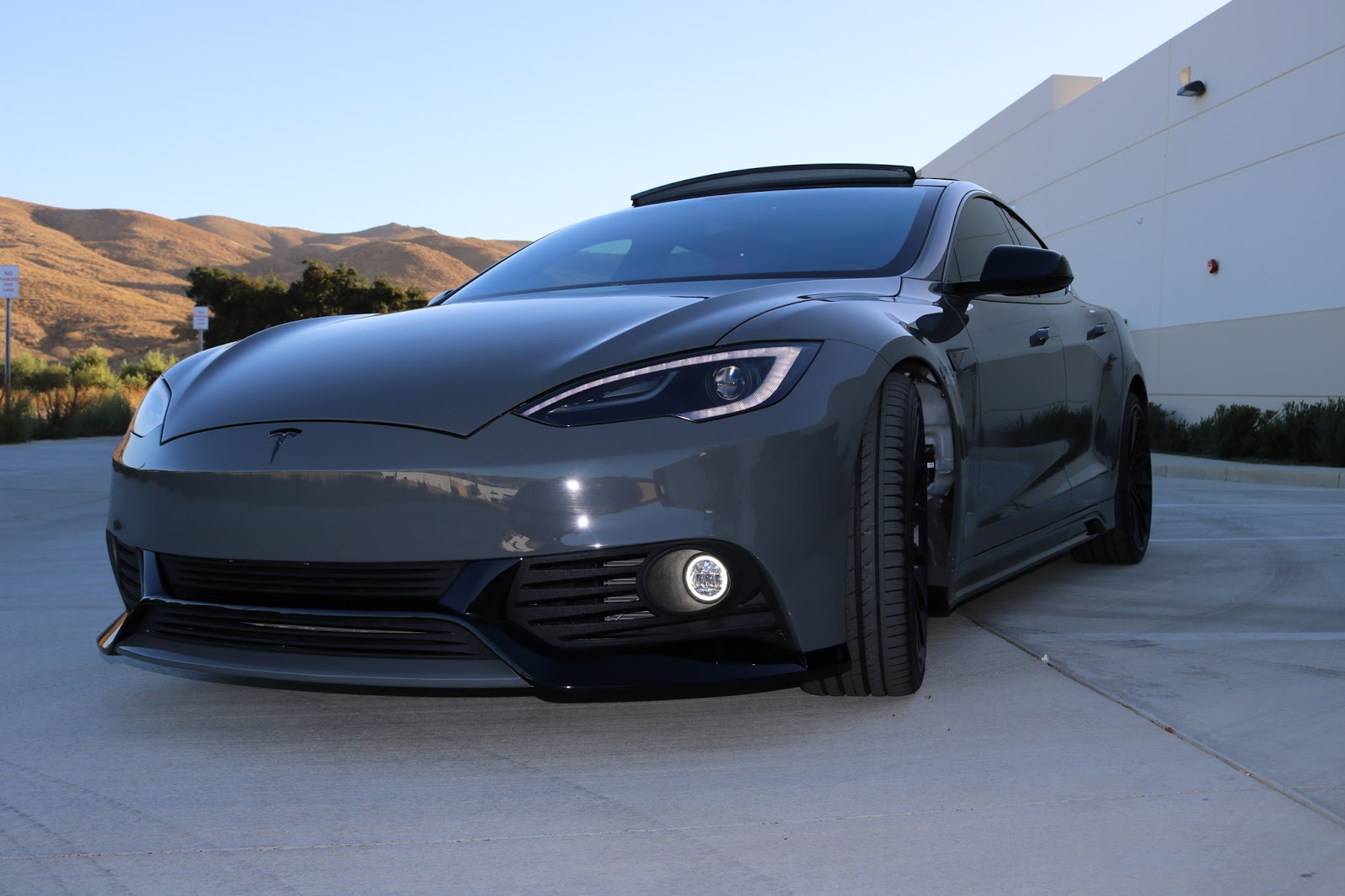 Zero to 60 Designs Zero TS este o Tesla Model S mai agresivă - SuperSpeed