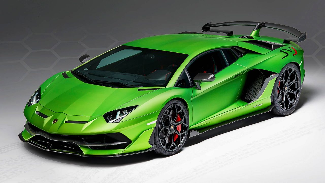 Cel mai rapid Lambo din istorie urlă la Pebble Beach - SuperSpeed